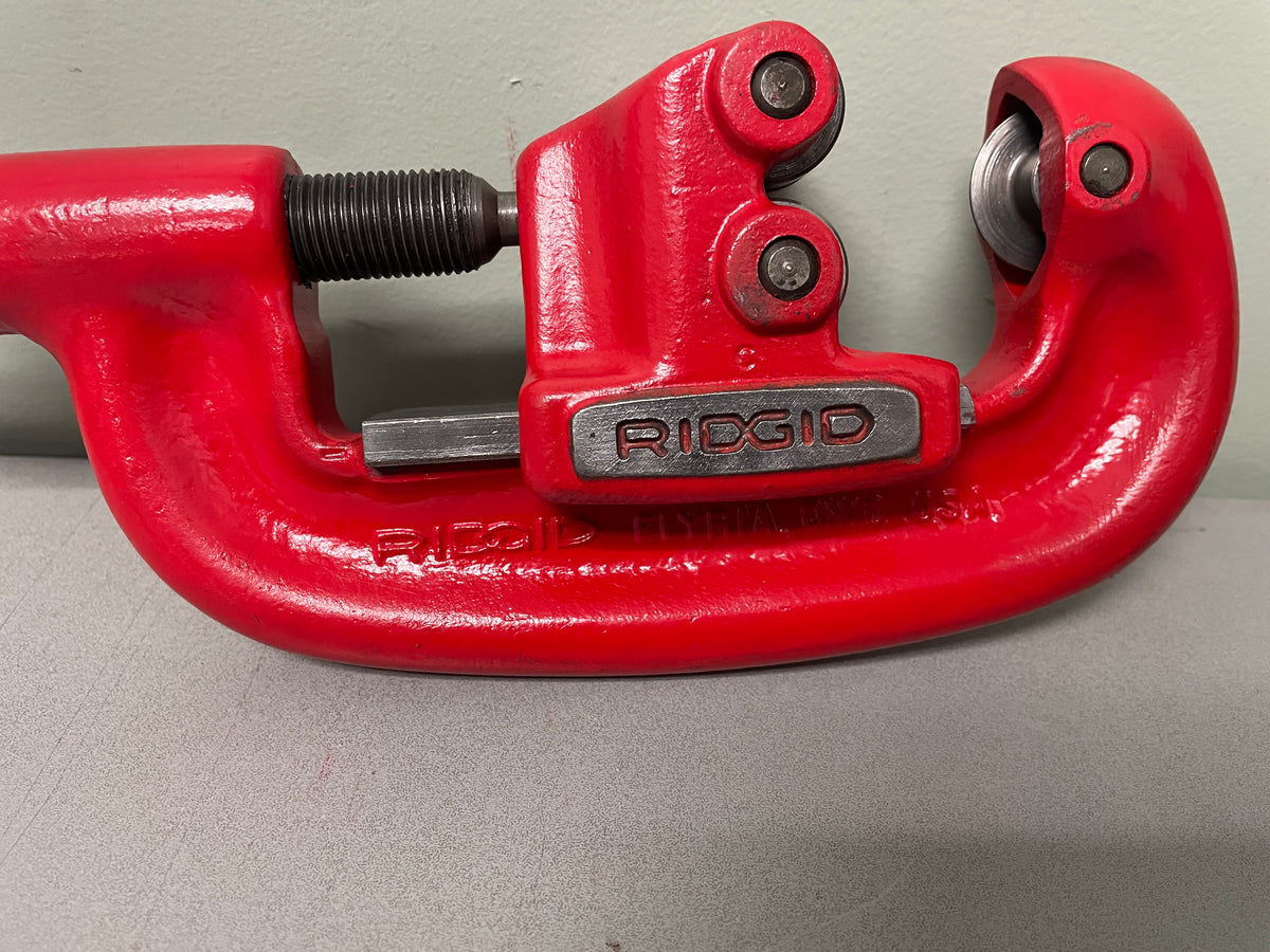 Refurbished Ridgid 32895 Model 202 Heavy-Duty Pipe Cutter – Benchmark Ltd.